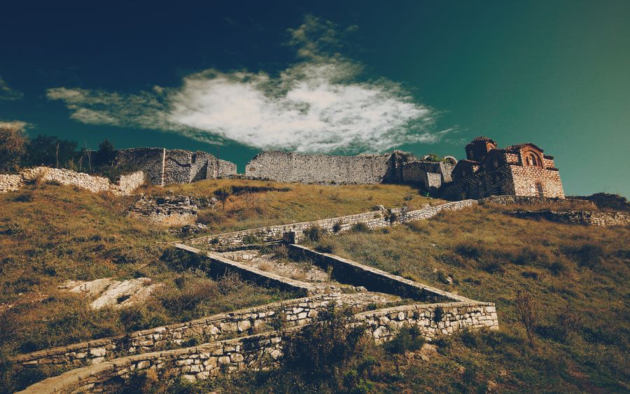 24 Hours In Berat Plan Your Day In This Historic Town Sondor Travel